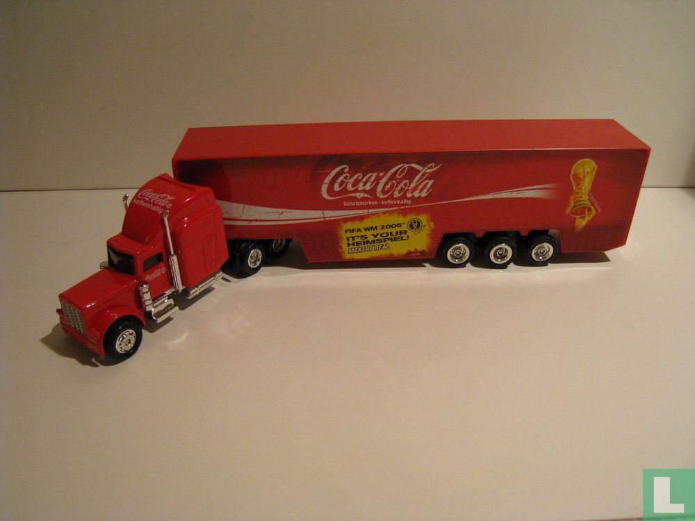 Peterbilt 'Coca-Cola' Truck - Nadine F - LastDodo