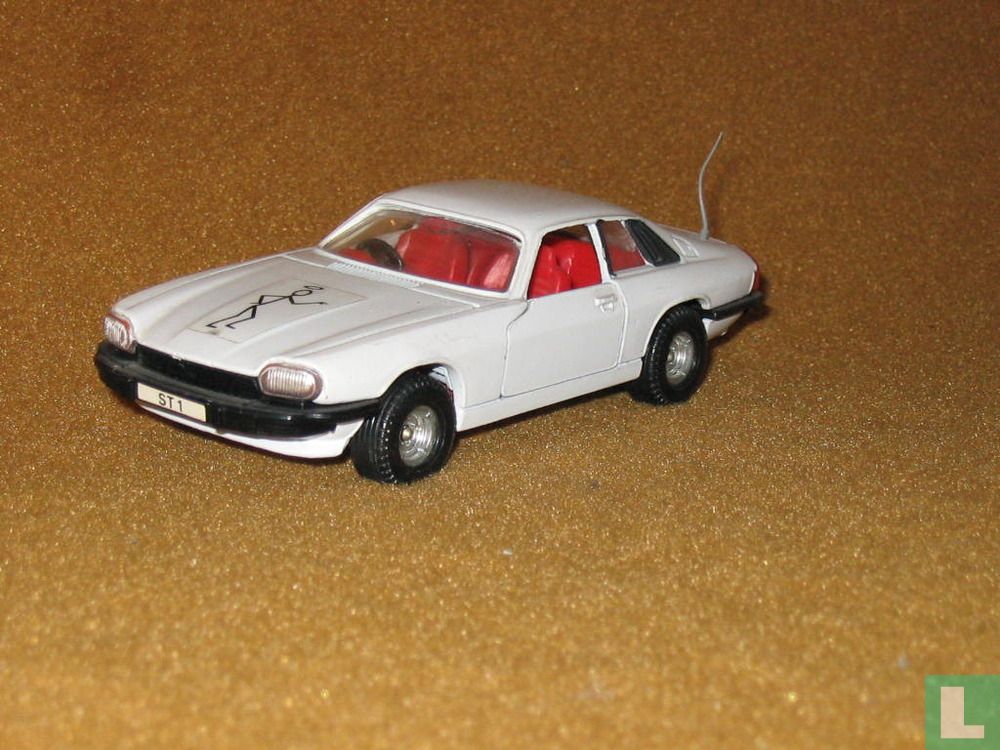 Jaguar XJS 'The Saint' 320 - Corgi - LastDodo