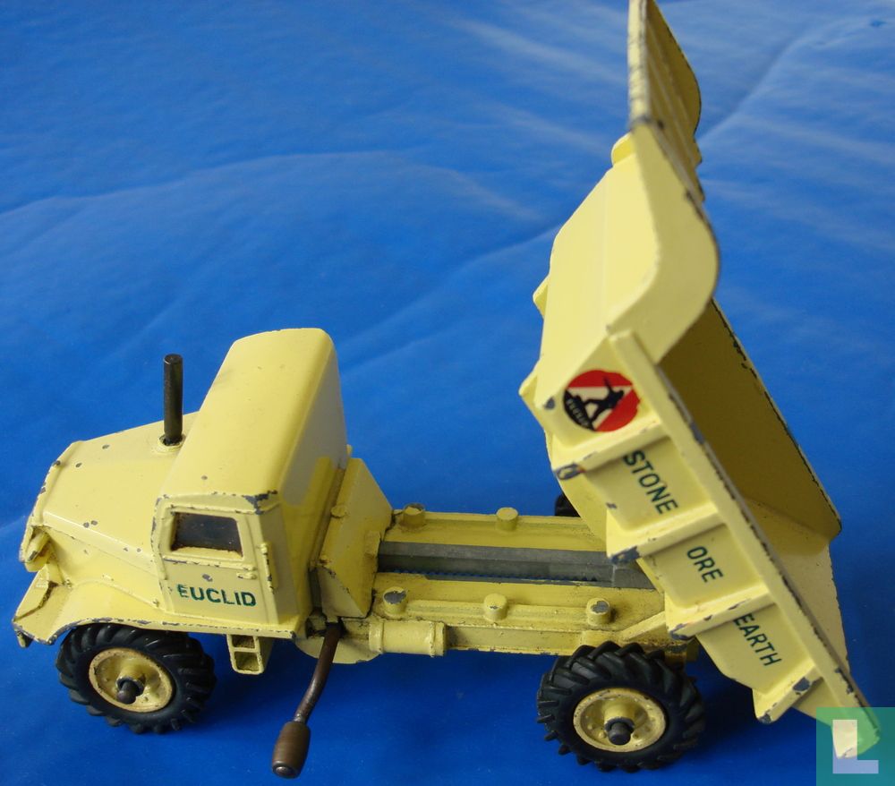 Euclid Rear Dump Truck 0965 G-2b (1956) - Dinky Toys - LastDodo