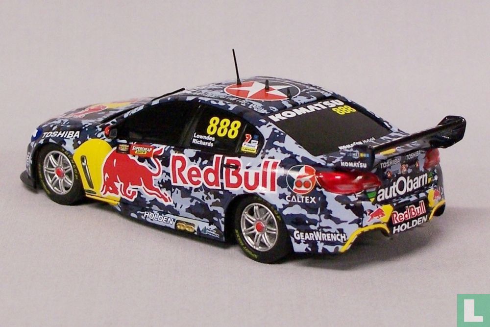Holden VF Commodore V8 Supercar 888-12 (2015) - Classic Carlectables ...