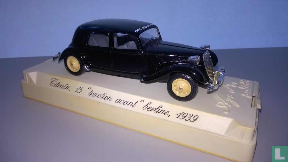 Citroën 15 Traction Avant Berline 'Paris-Moscou-Paris' 4032 - Solido ...