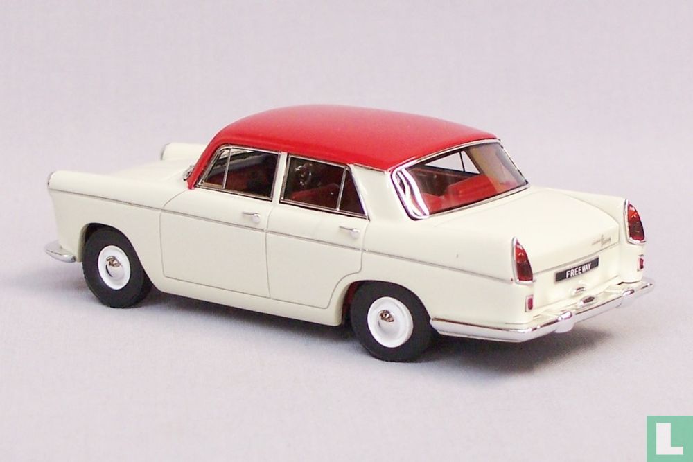 Austin Freeway TRR21 (2016) - Trax - LastDodo