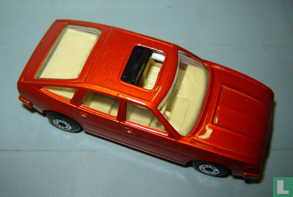 Rover 3500 MB08-D (1980) - Matchbox - LastDodo