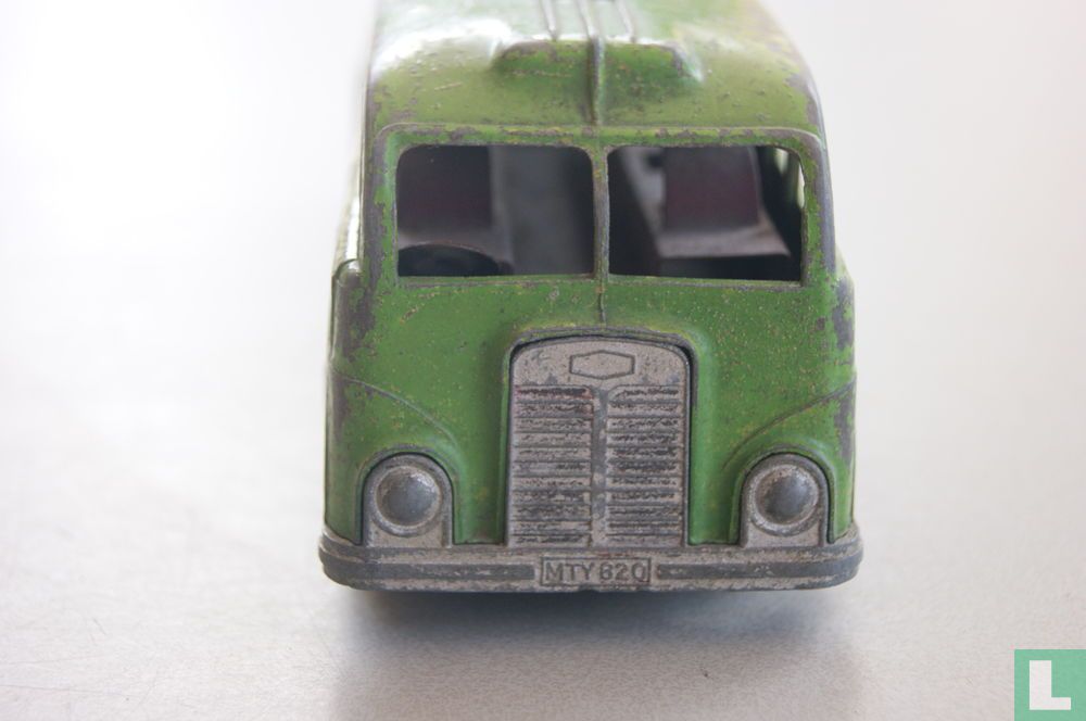 Streamlined Bus 820 (1948) - Mettoy - LastDodo