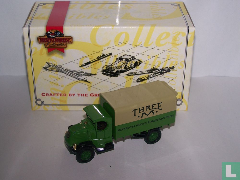 Mack AC 'Three M' YYM36832 - Matchbox - LastDodo
