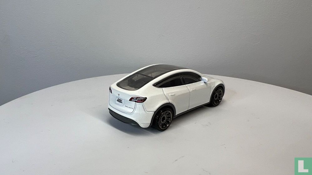 Tesla Model Y MB1280 (2023) - Matchbox - LastDodo