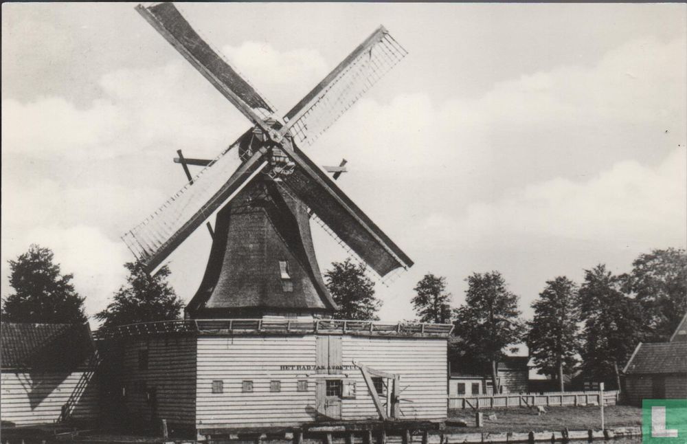 Oostzijde, Oliemolen "Het Rad van Avontuur" - Zaandam - LastDodo