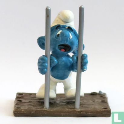 Smurf in cage 4.0212 e - Smurfs, The - LastDodo